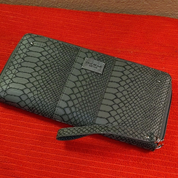 Relic | Bags | Clutch Relic Brand | Poshmark